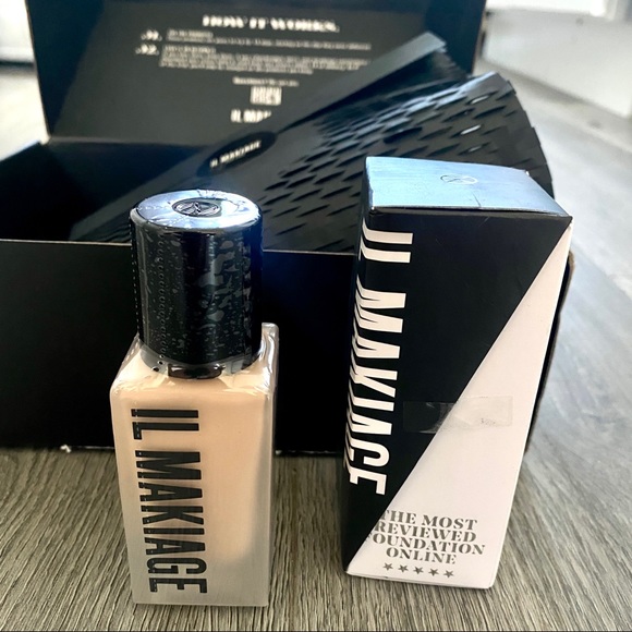 IL MAKIAGE | Makeup | Ik Makiage Woke Up Like This Foundation | Poshmark